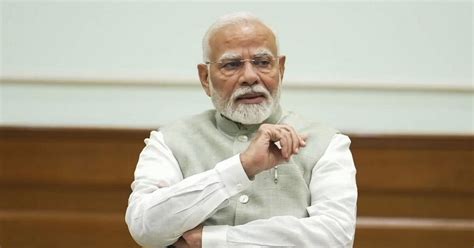 Pm Modi Pays Homage To Jawaharlal Nehru On His Birth Anniversary