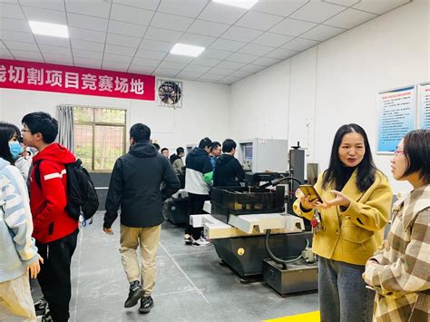 学院领导带队前往工训中心看望金工实习学生 国际教育学院（国际交流中心）