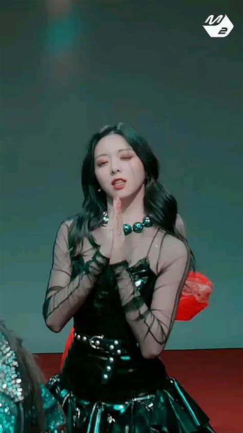 Loco Itzy Soft Style Fashion Punk