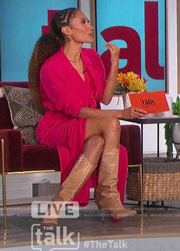 WornOnTV Elaines Pink Wrap Coat On The Talk Elaine Welteroth