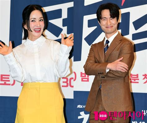 공식 엄정화 김병철과 한식구 됐다…차정숙 부부 인연 에일리언컴퍼니 行 텐아시아