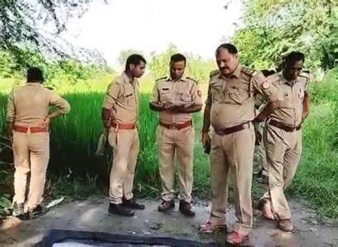 Up News Lover Couple Commits Suicide By Hanging Themselves Ann Kanpur