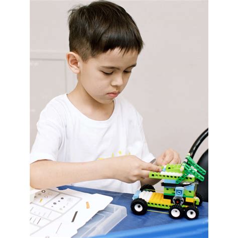 Базовый набор WeDo 2.0 ROBO MASTER 45300 купить по цене 8407 ₽ в ...