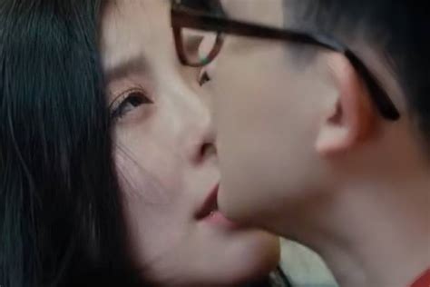 无限超越班：一场哭戏，将37岁赵奕欢的尴尬演技，展现得淋漓尽致张睿表演眼神