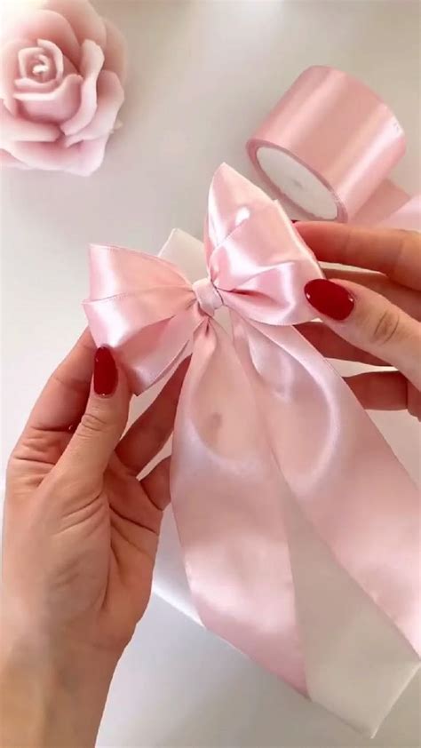 How To Make Perfect Ribbon Bows Diy Bow Ribbon Crafts Diy Diy Gifts