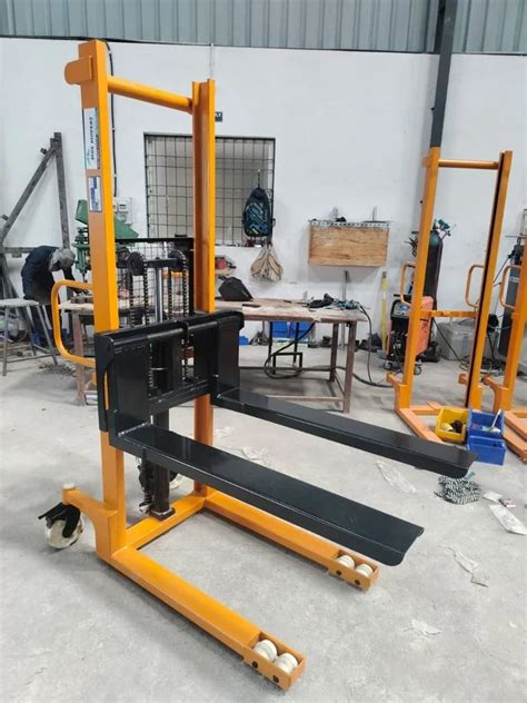 Mild Steel Mini Manual Stacker For Material Handling At ₹ 45000piece