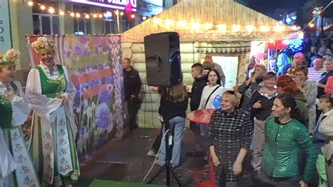 Вокальная группа Рунь Столовичского КДЦ Концерт на ул Советской в Барановичах Youtube