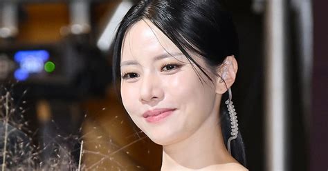 장현정 아나운서 입가에 미소 살짝 엑s Hd포토