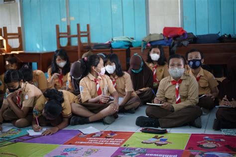 Mahasiswa Mbkm Um Berikan Sex Education Berbasis Permainan Ular Tangga