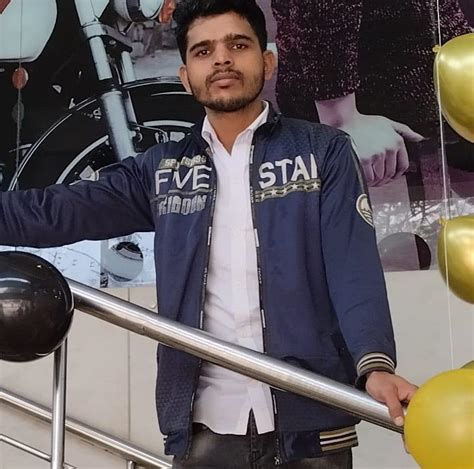 Adsonreels Reelsvideoシ দেখুন কি বুদ্ধি খাটিয়ে চাকাটি গাড়িতে উঠালো