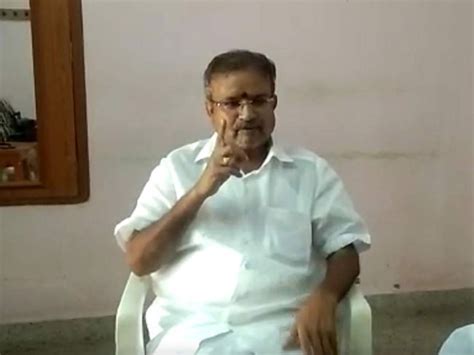 కోర్టులో లొంగిపోయేందుకు రంగం సిద్ధం చేసుకుంటున్న ఎర్ర గంగిరెడ్డి