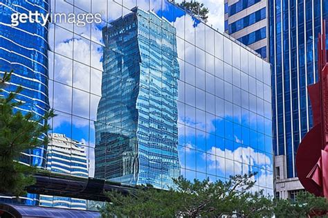 대한민국 서울 도시풍경 고층빌딩 건물외관 도시생활 도심지 회사건물 빌딩 이미지 Jv12595270 게티이미지뱅크