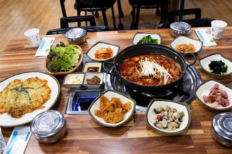 Page 2 Gyeongsang Images Free Download On Freepik