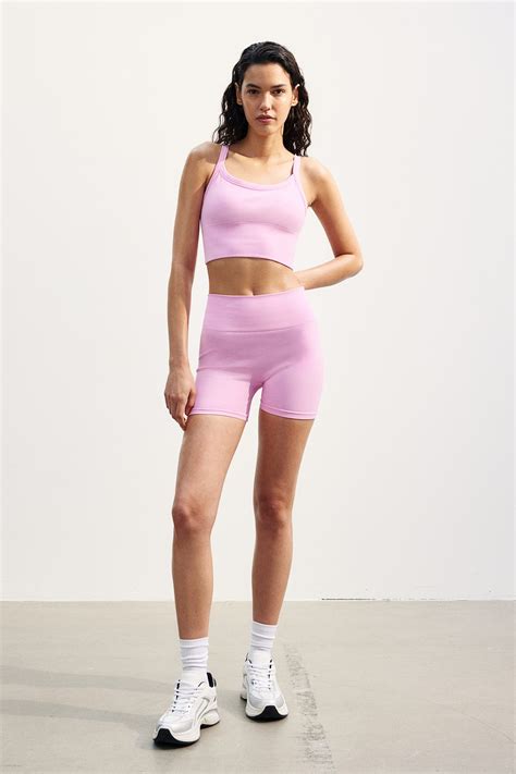 Drymove™ Seamless Sports Hotpants Handm Qatar