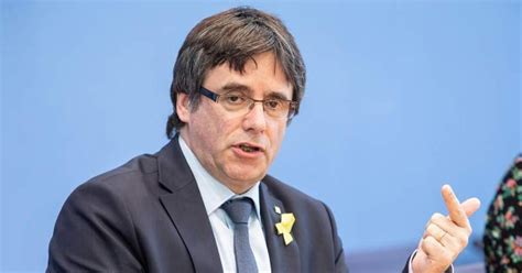 Los Fiscales Del Supremo Abogan Por Investigar A Puigdemont Por Terrorismo