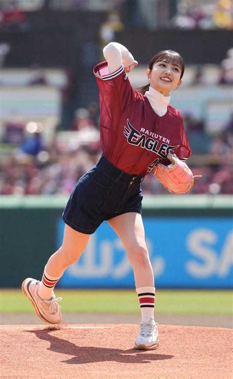 乃木坂46♪本日、久保史緒里が始球式。ノーバンならず悔しがるも「楽天の活躍が元気の源です！』【映像付】 ルゼルの情報日記 楽天ブログ