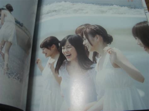 Yahooオークション レア 乃木坂46ファースト写真集 第1刷「帯付 乃