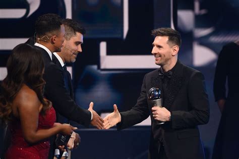 Official Lionel Messi Wins Fifa Mens Best Player Award Barca Universal