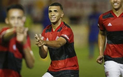 Diretoria Aceita Proposta E Atacante Do Flamengo Vai Pra Europa