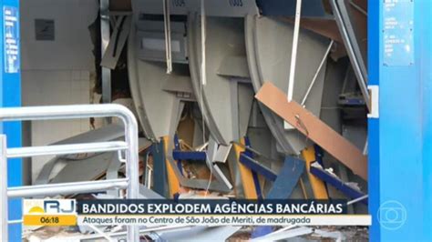 Criminosos explodem duas agências bancárias em São João de Meriti Rio