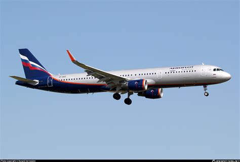 VP BAZ Aeroflot Russian Airlines Airbus A321 211 WL Photo By Ronald