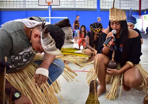 O que a cultura indígena brasileira ensina para as escolas