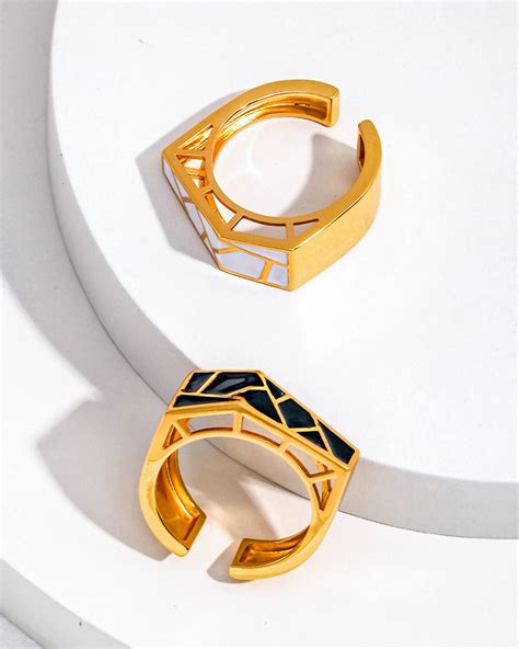 Angular Crown Avasolle Angular Crown Avasolle