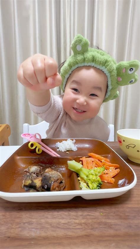ゆりえ3姉妹ママ 昨日の続きにこんな動画があったw かこちゃんの怒ってる時の顔がツボww 喧嘩の内容はよく分からんかったのでボツw 🤣