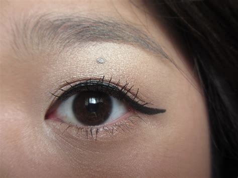 The Blackmentos Beauty Box 7 Bright Eyes Looks And Shimmery Pink Cheeks
