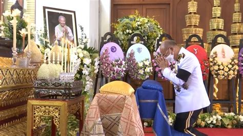 นายเกษม วัฒนชัย องคมนตรี เป็นผู้แทนพระองค์ ไปในการบำเพ็ญพระราชกุศล 50