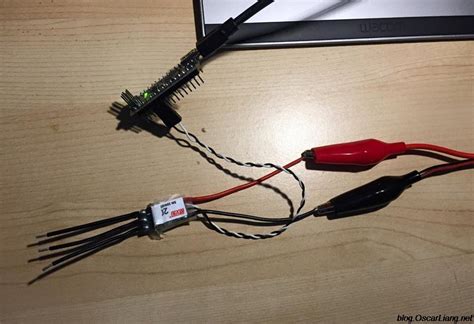 flash esc with 1 wire bootloader interface via signal cable sn20a