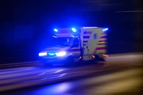 11 Jähriges Mädchen Wird Von Auto Erfasst Und Stirbt