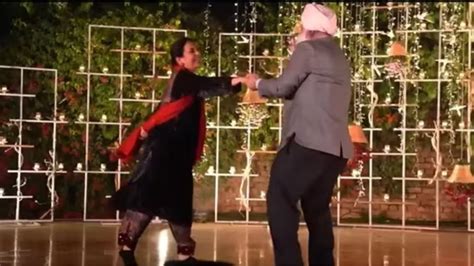 Uncle Aunty Dance At Wedding To Senorita And It S The Cutest Thing You Ll See Today Watch
