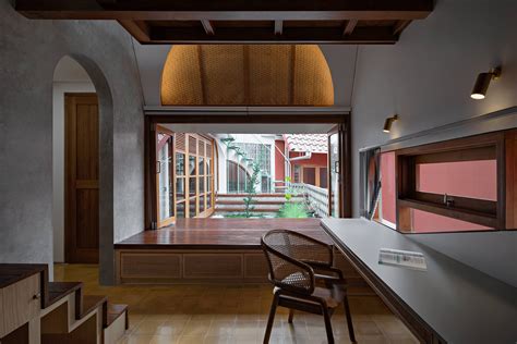 Distracted House In Jakarta Borrows From Traditional Joglo Houses