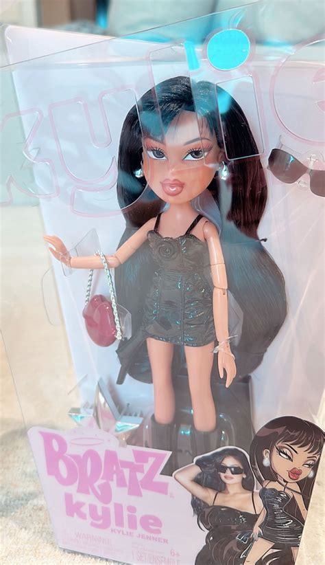 Кайли Дженнер выпустила собственную версию куклы Bratz