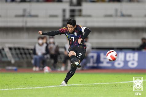 축구 국가대표 평가전 새 유니폼에 손흥민 득점 랭킹까지