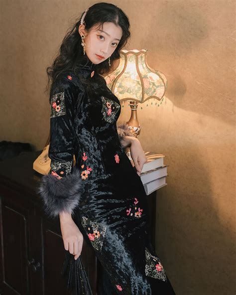 Black Asian Qipao Womens Winter Thickened Dress Weqipao