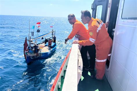 Kapal Nelayan Rembang Karam Di Perairan Karimunjawa ABK Hilang Kebencanaan