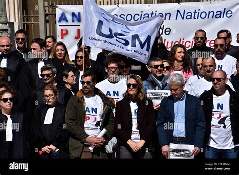 Union Syndicale Des Magistrats Hi Res Stock Photography And Images Alamy
