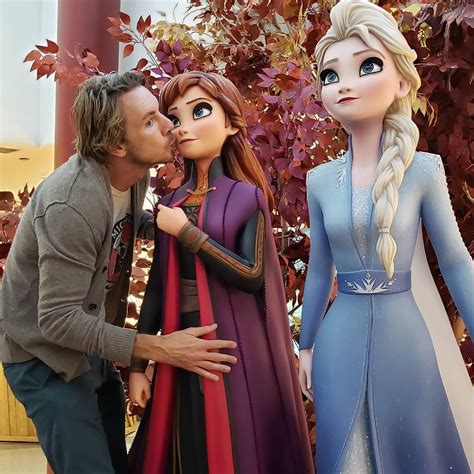 Elsa And Anna Kiss