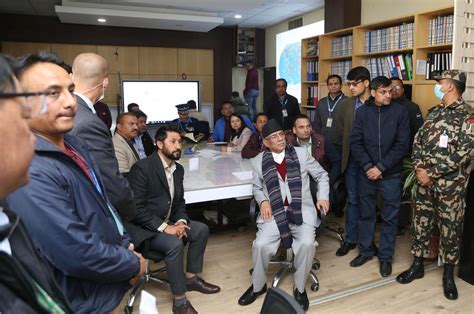जहाज दुर्घटनाको विवरण बुझ्न त्रिभुवन विमानस्थल पुगे प्रधानमन्त्री Dcnepal