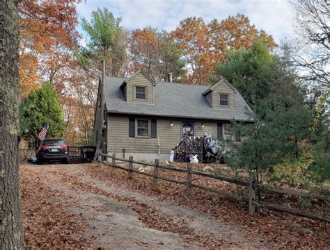 Auction 163 Gold Mine Road Glocester Chepachet RI Sullivan
