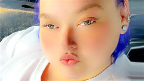 1000 Lb Sisters Amy Slaton Shows Off Skinny Face As She Puckers Up