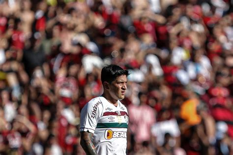 Fluminense encara algoz LDU no Maracanã e busca virada por título da