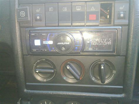 Музика — Audi 80 B4 2 л 1993 года автозвук Drive2