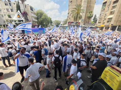 Quds News Network On Twitter In Pictures Thousands Of Israelis Have