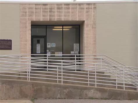 Grayson County Jail Program Helping Inmates Overcome Addiction