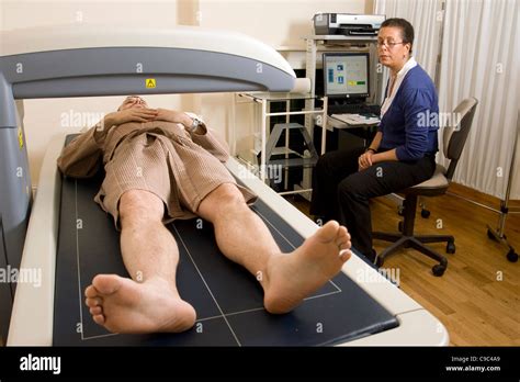 Bone Density Scan At X Ray Express Clinic Harley Street London Uk