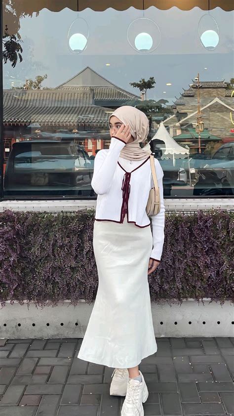 6 Ide Mix n Match Outfit ke Kantor ala Selebgram | Ootd dress, Muslim ...