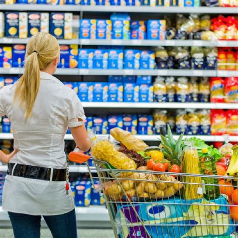 Una mujer se desnuda en un supermercado para demostrar que no estaba robando El Nuevo Día
